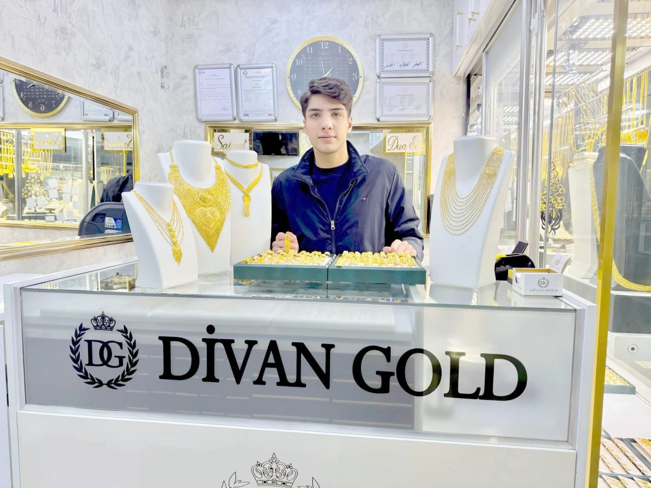 Divan Gold’dan 14 Şubat sürprizi… - Batman Haberleri